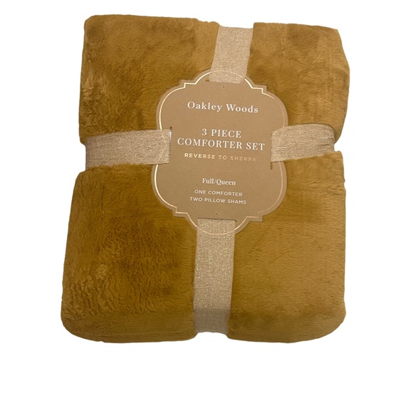 Oakley | Bedding | Oakley Woods Reversible 3 Piece Comforter Set | Poshmark